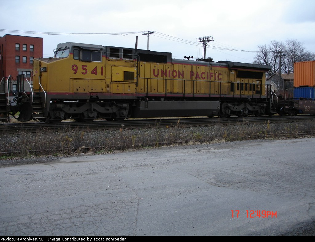 UP 9541 (C41-8W) lookin a little dirty